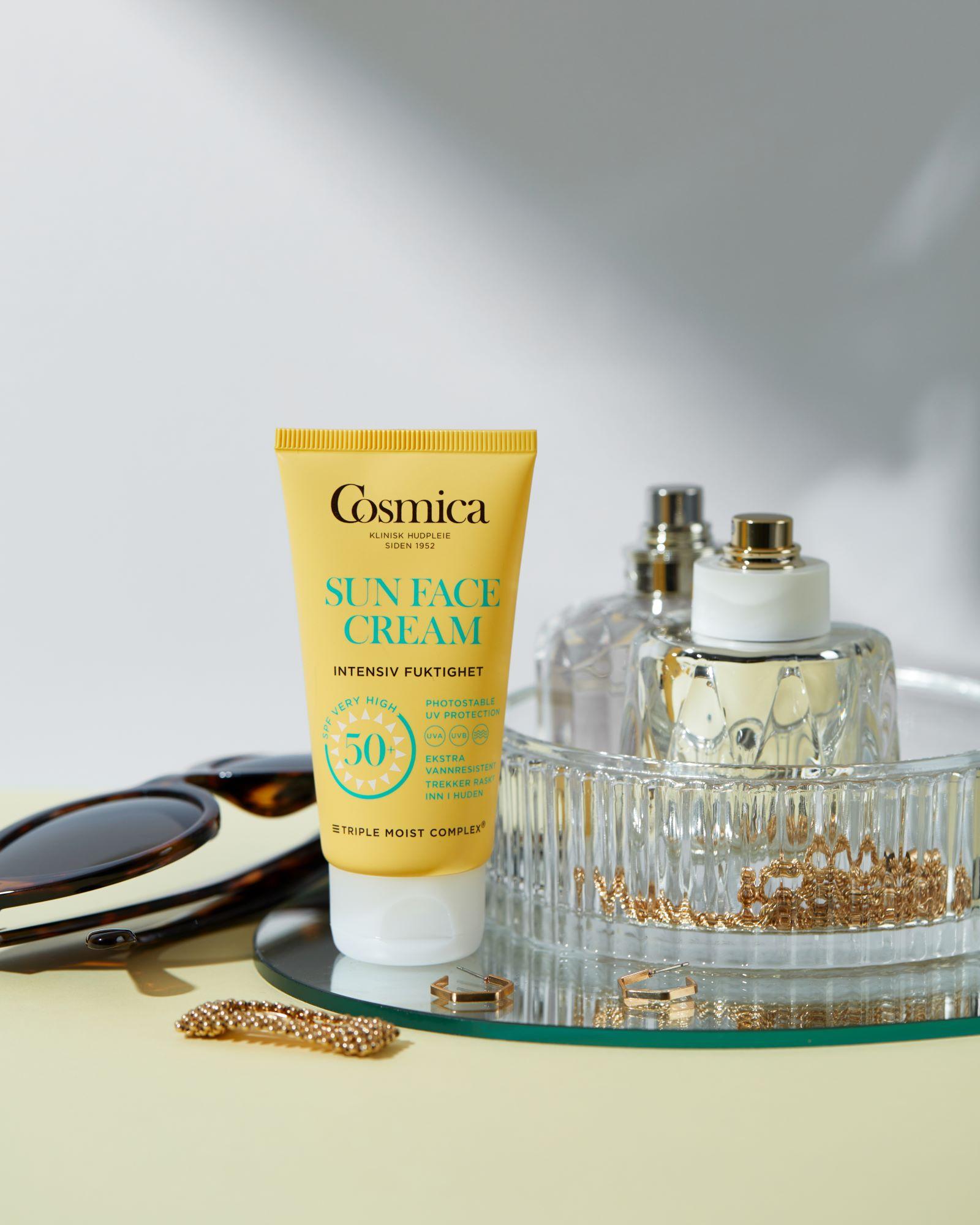 Cosmica Sun solkrem ansikt SPF50+ 50 ml - Apotek 1